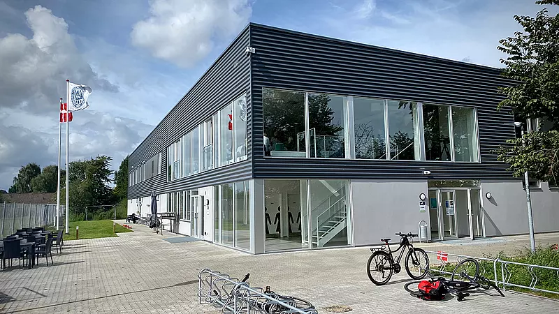 Efter 40 års kamp: Viborg FF indviede nyt klubhus | TV MIDTVEST Efter 40 års kamp: Viborg FF indviede nyt klubhus | TV MIDTVEST